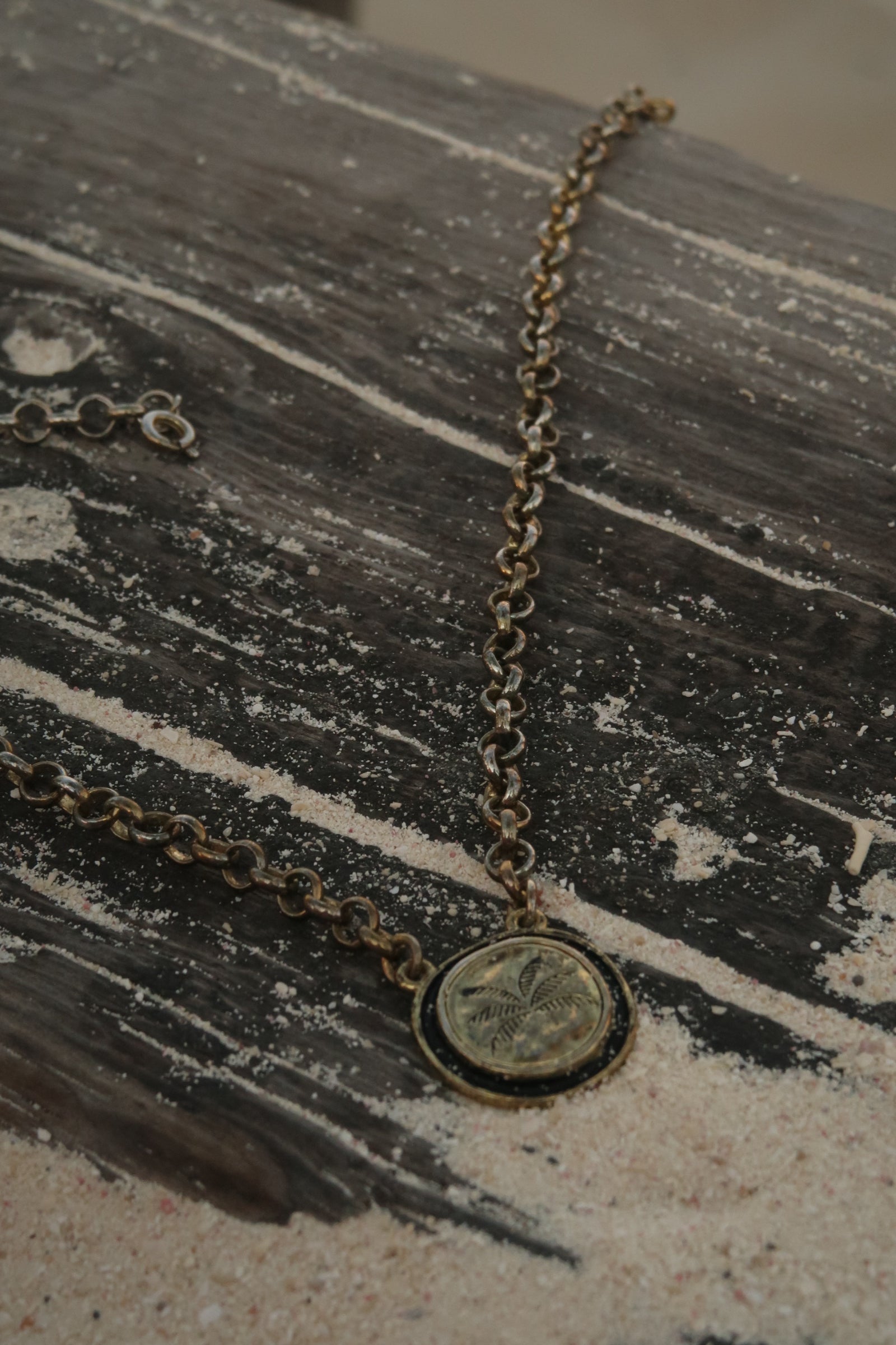 B CHAIN NECKLACE - GOLD – Bananhot